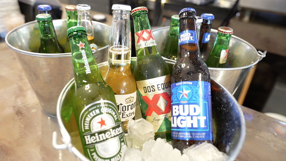 Authentic soul food menu • Mikki's Cafe