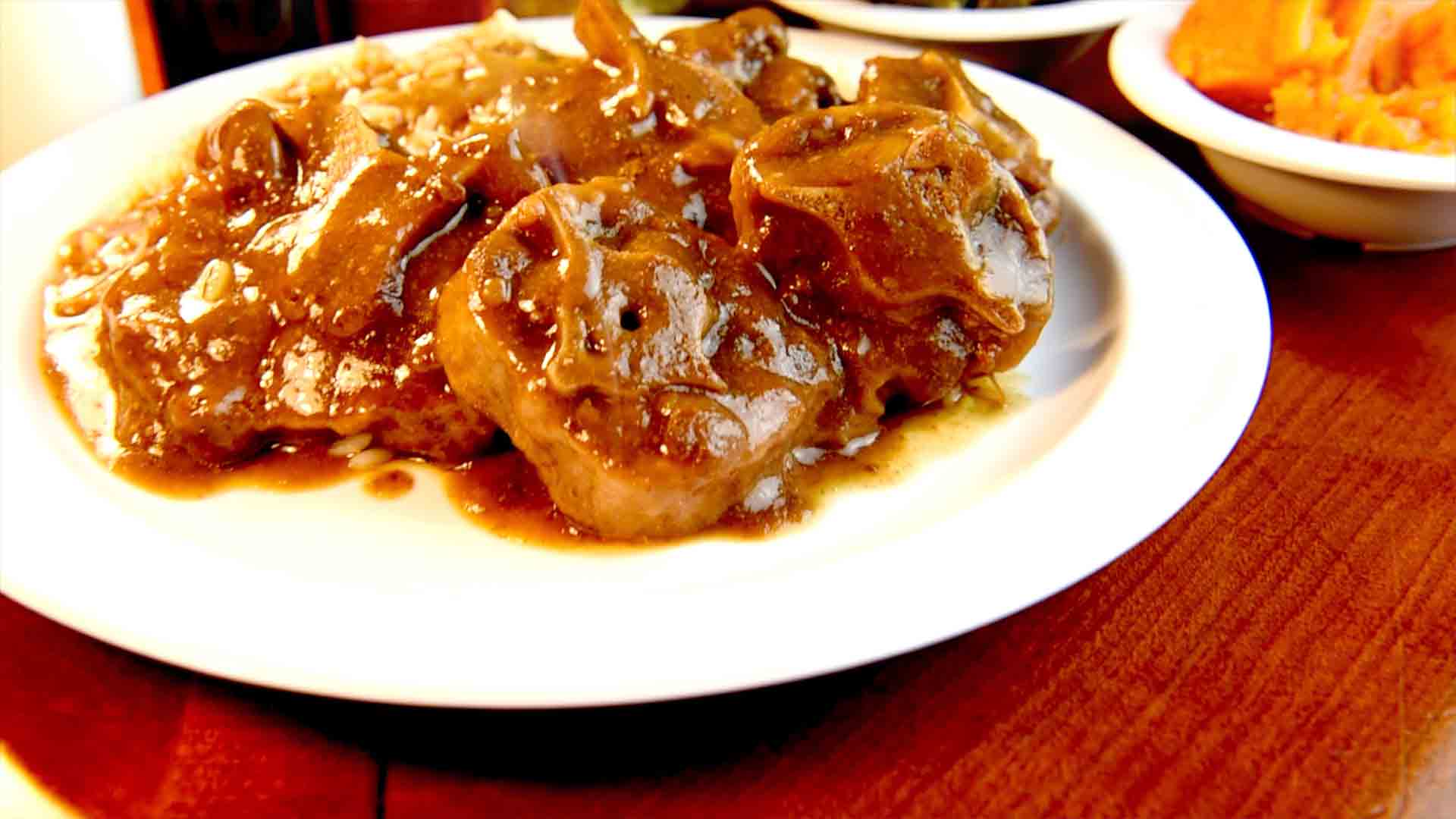 Authentic soul food menu • Mikki's Cafe